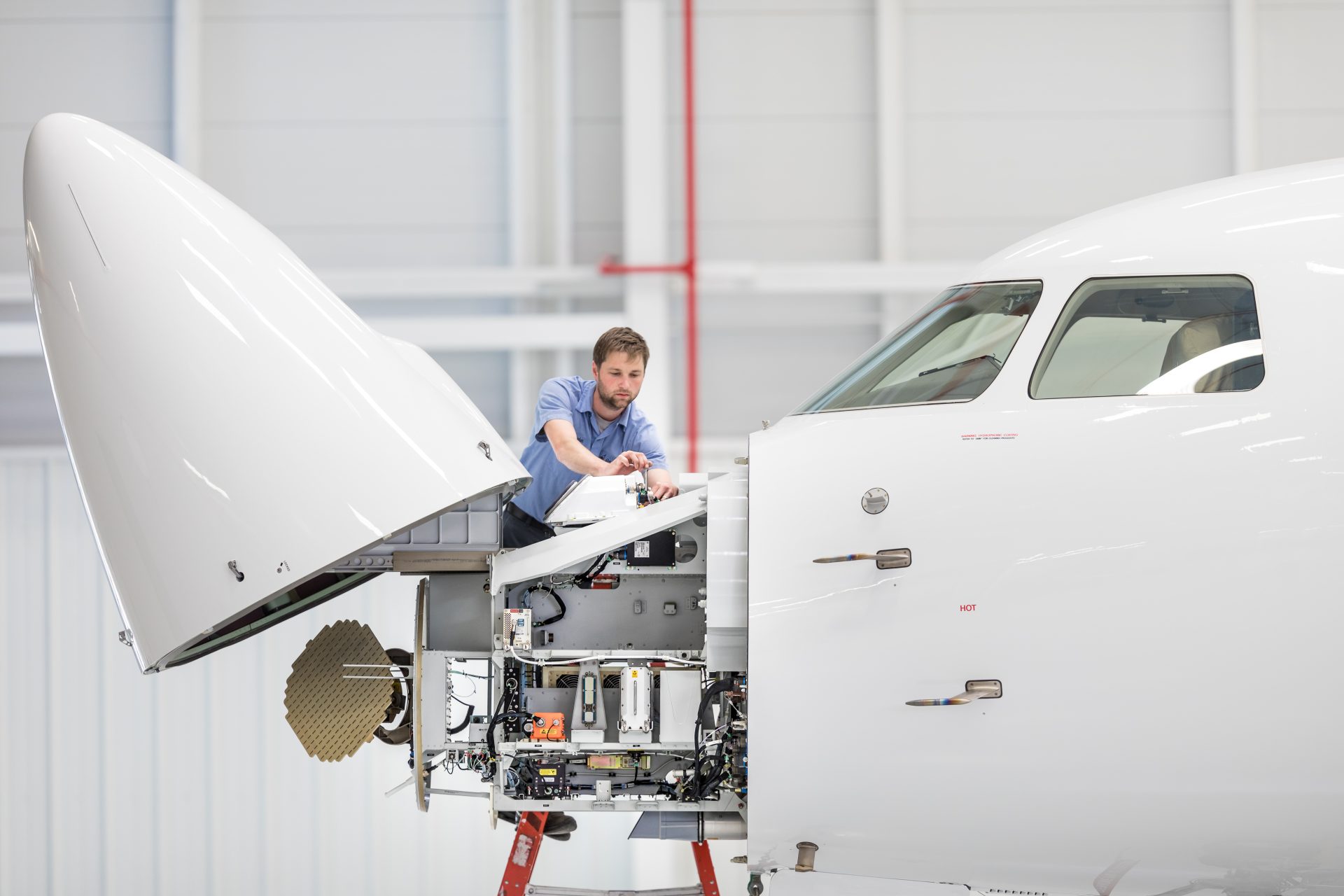 Dassault to Highlight Expanding Long-Range, Large-Cabin Falcon Line at ...