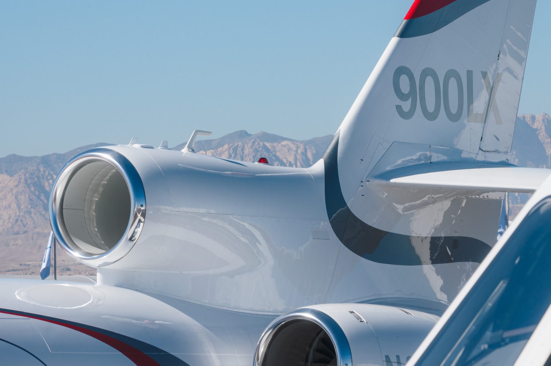 Dassault To Highlight Falcon 8X, 900LX Trijets at Dubai - Dassault Falcon