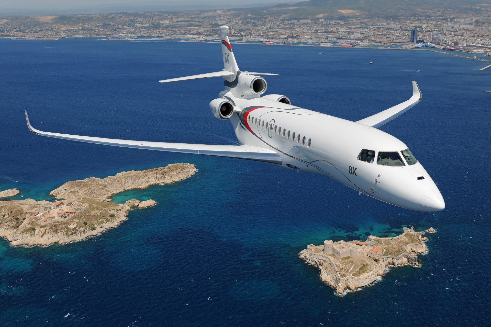 Dassault to spotlight expanding Falcon model line; regional support ...