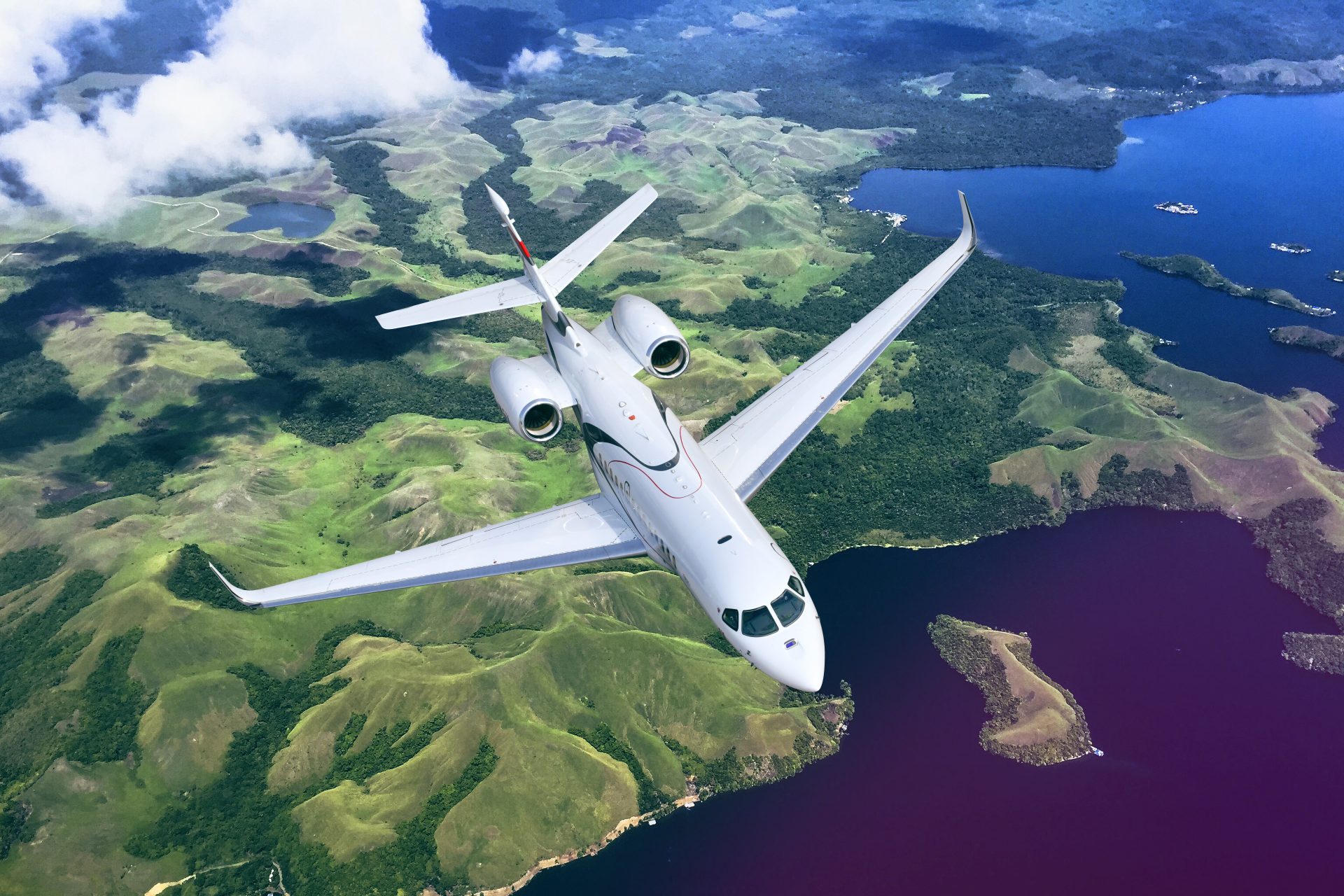 Dassault to spotlight expanding Falcon model line; regional support ...