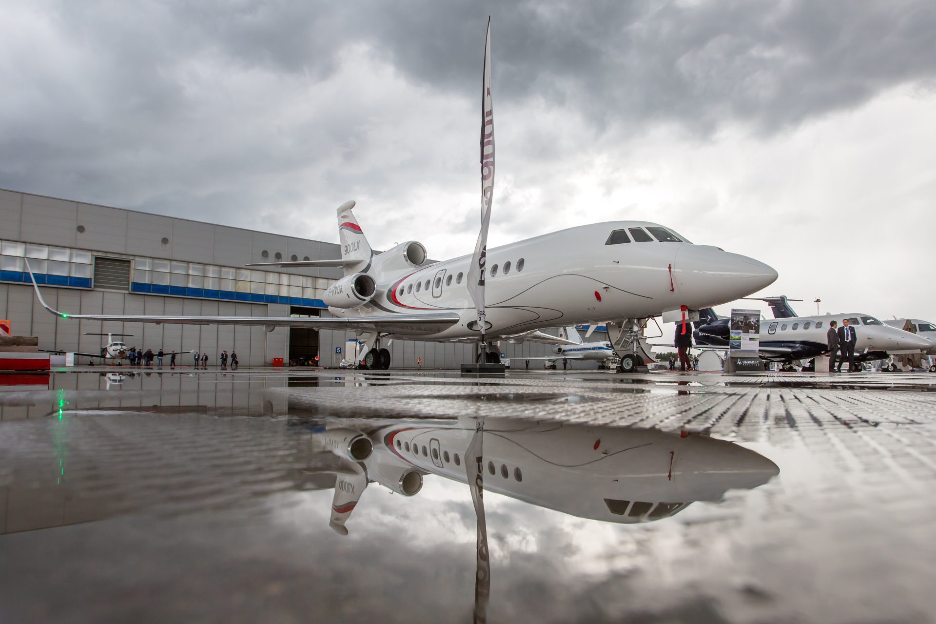 Dassault to Highlight Falcon 8X, 900LX Trijets at RUBAE 2018 - Dassault ...