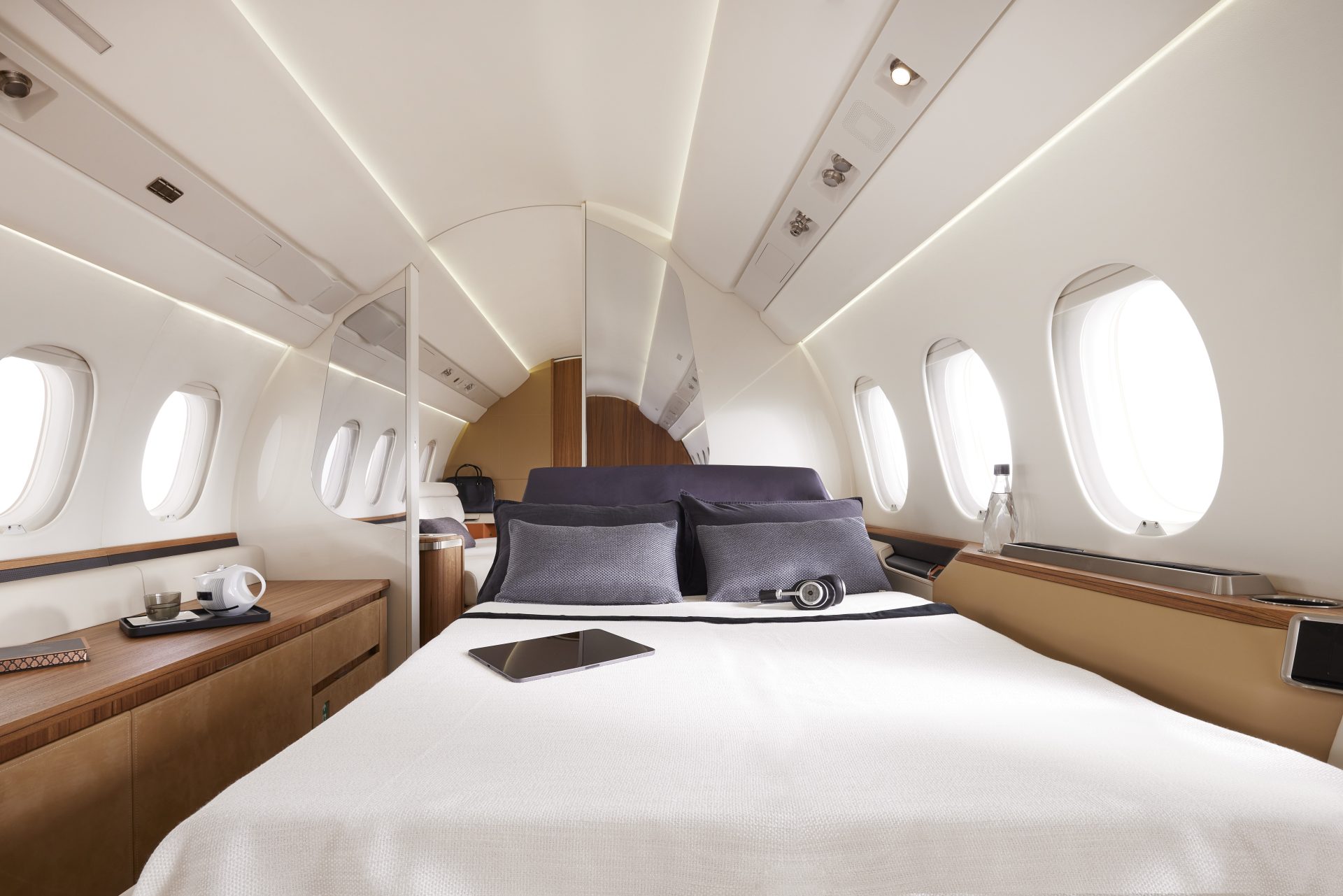 The 1,843 ft3 Falcon 6X cabin #551 - Dassault Falcon