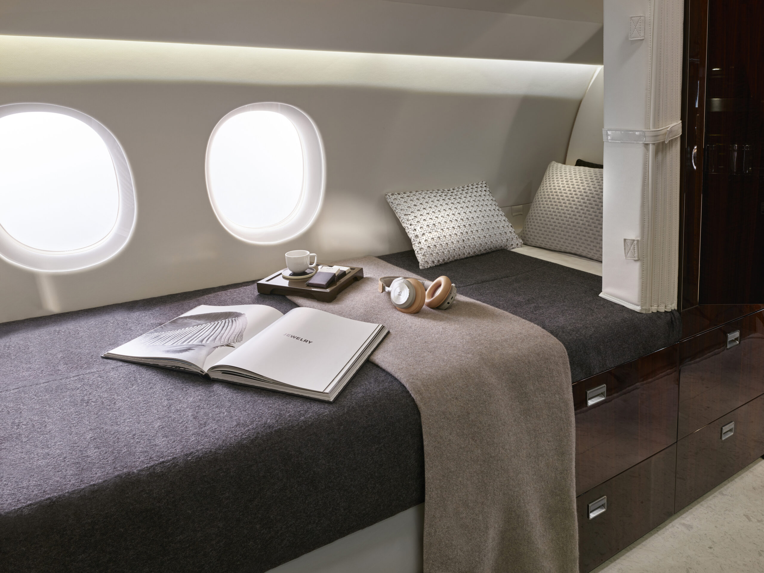 Falcon 8X crew rest area #522 - Dassault Falcon