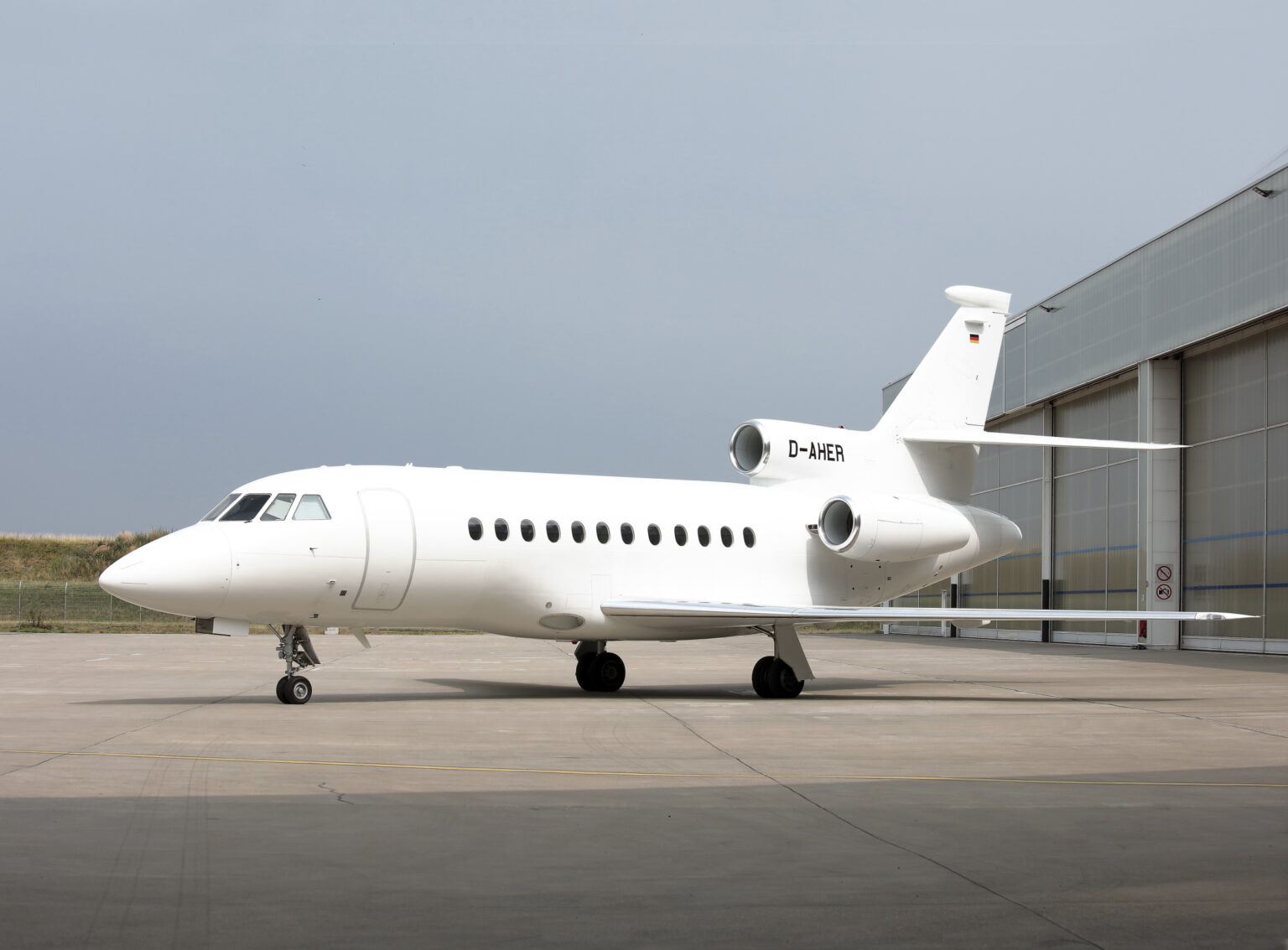 Pre-owned - Dassault Falcon