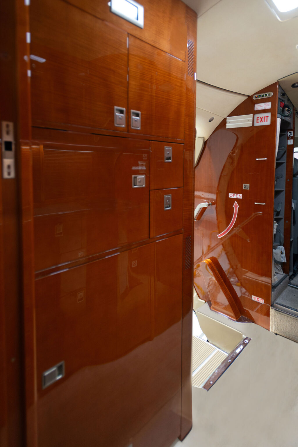 Pre-owned - Dassault Falcon