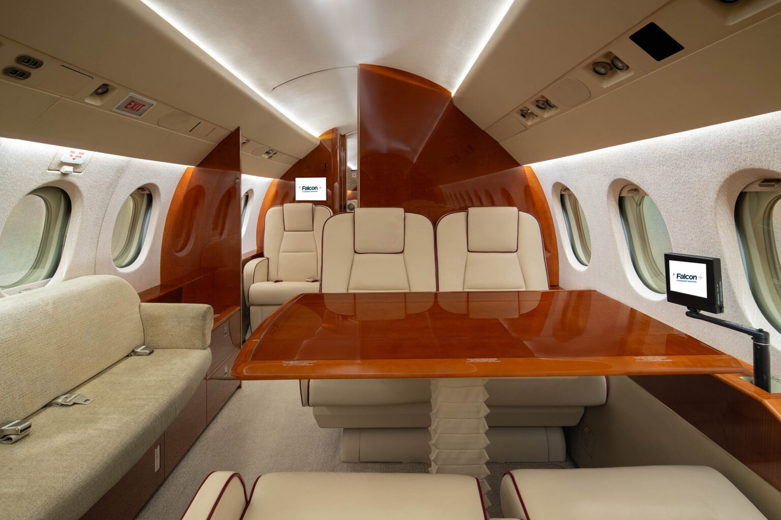 Pre-owned - Dassault Falcon