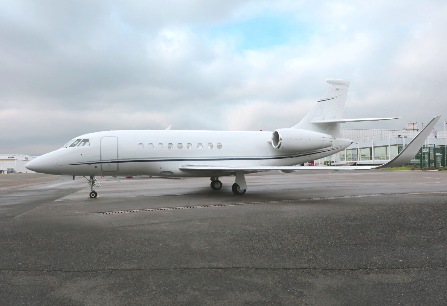 Pre-owned - Dassault Falcon