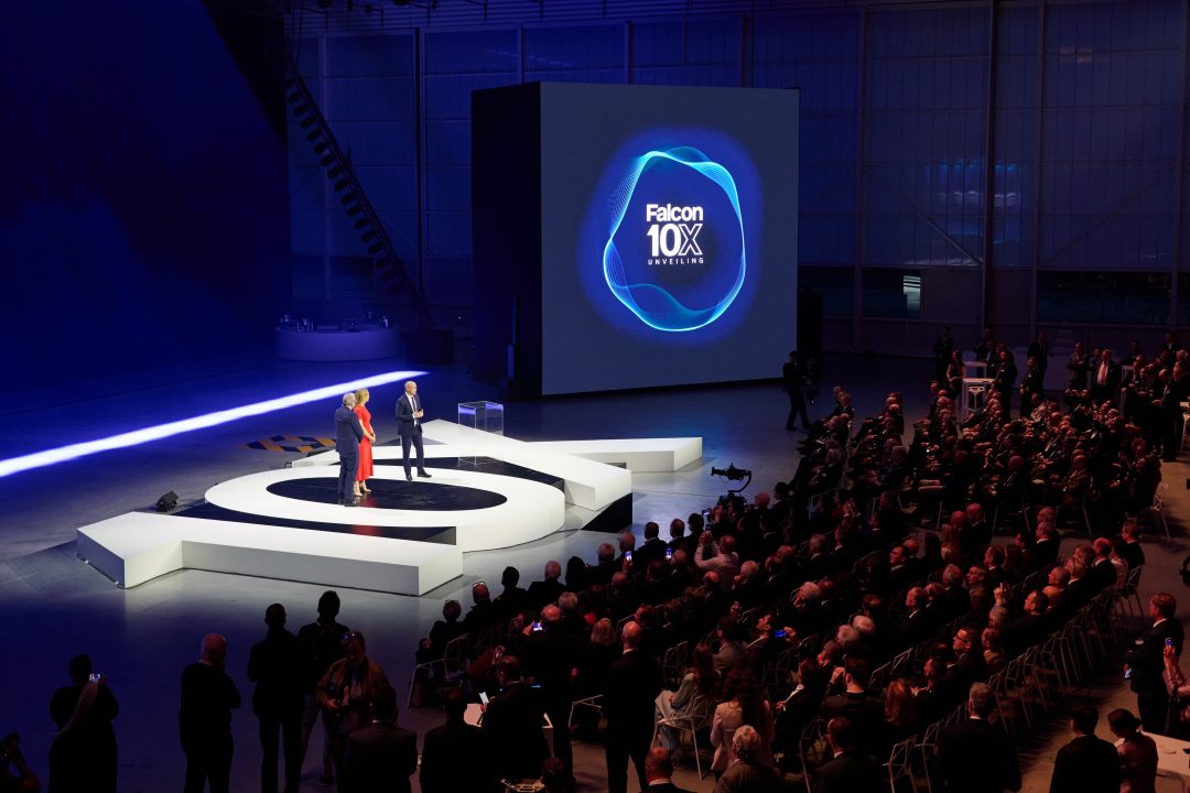 Dassault Aviation unveils the Falcon 10X — New top-of-the-line Falcon ...